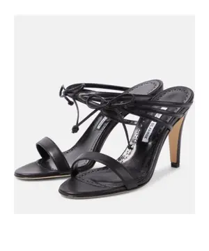 Manolo Blahnik Bomasan 90 Leather Mules