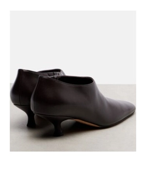 Calvin Klein Anna Leather Pumps
