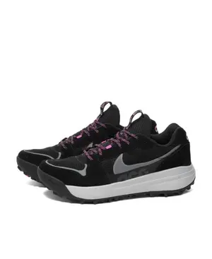 Nike Lowcate Sneakers