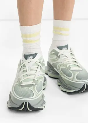 NEW BALANCE Abzorb 2000 Sneakers