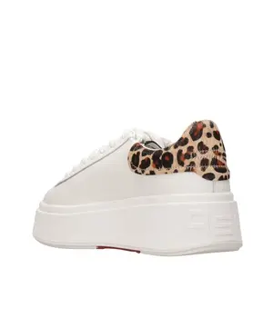 Ash Round-toe Sneakers