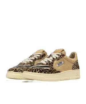 AUTRY Round-toe Low-top Sneakers