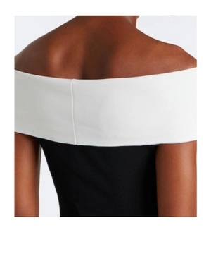 Roland Mouret Off-shoulder Gown