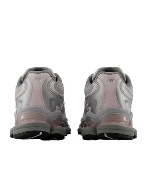 NEW BALANCE Abzorb 2000 Sneakers