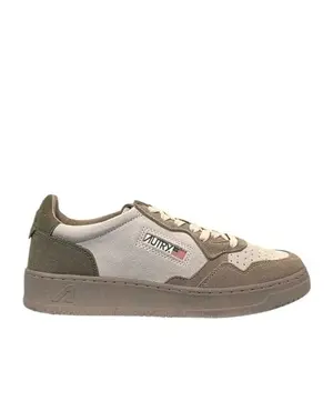 AUTRY Medalist Logo Patch Low-top Sneakers