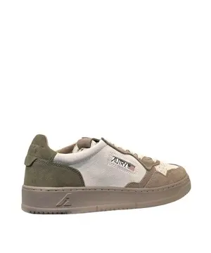 AUTRY Medalist Logo Patch Low-top Sneakers