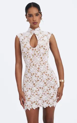 MISS CIRCLE NEW YORK Quinley Cotton Lace Teardrop Neckline Mini Dress - White