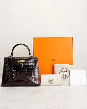 FWRD RENEW Hermes Shiny Alligator Kelly 25 Sellier Handbag - Macassar