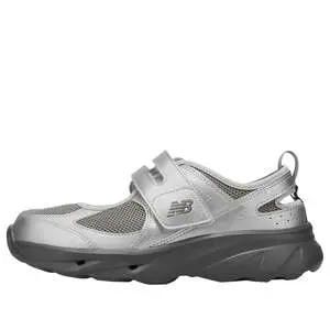 NEW BALANCE Breeze Sneakers - Metallic Silver