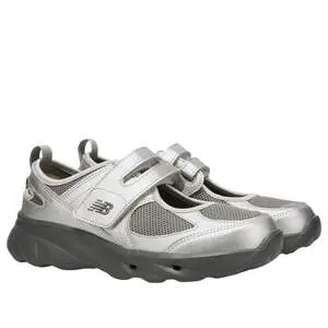 NEW BALANCE Breeze Sneakers - Metallic Silver