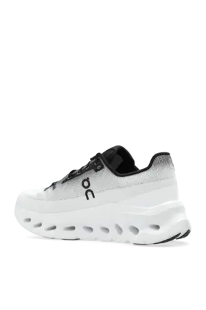 On Running Shoes 'cloudtilt