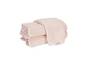 MATOUK Cairo Scallop Towel - Blush/white