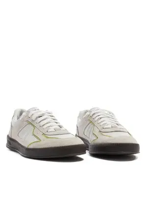 P448 Marte Soccer Sneaker