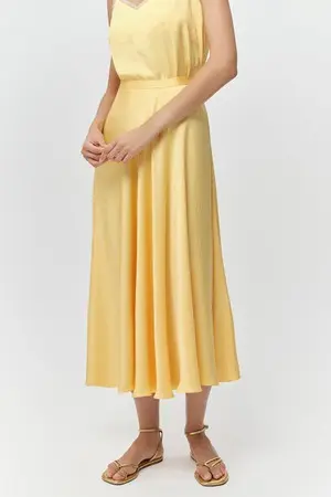 EXQUISE Aundray Fitted Concealed Zipper Flared Midi Skirt