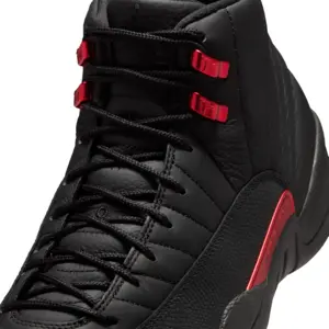 JORDAN Retro "bloodline - Black
