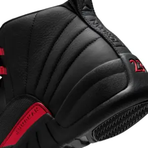 JORDAN Retro "bloodline - Black