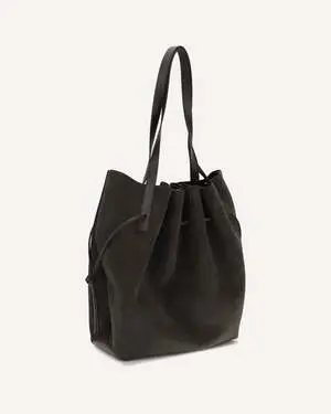 Yuzefi Scallop Shoulder Bag