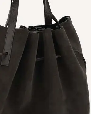 Yuzefi Scallop Shoulder Bag