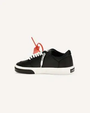 Off-White Vulcanized Low Sneakers