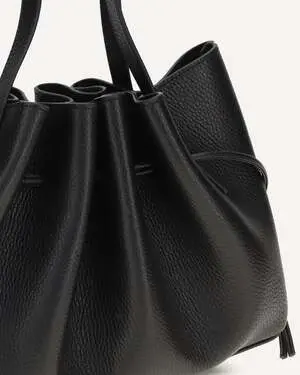 Yuzefi Drawstring Shoulder Bag