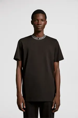 Moncler Logo T-shirt - Black