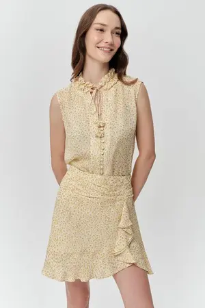 EXQUISE Asymmetrical Ruffle Hem Printed Mini Skirt