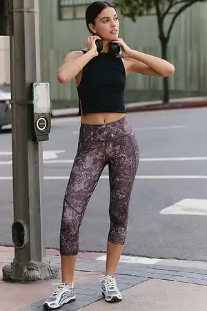 Sweaty Betty Power Cropped Workout Legggs - Purple Pattern