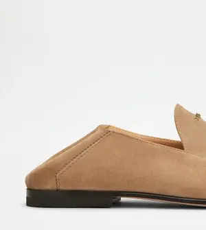 TOD'S Round-toe Loafers