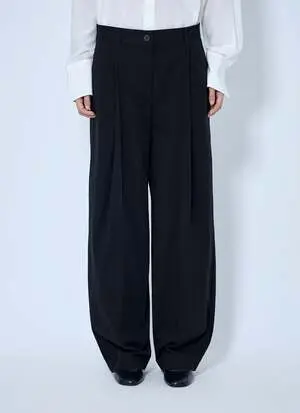 TOTEME Single Pleat Wide Leg Cotton Trousers - Black