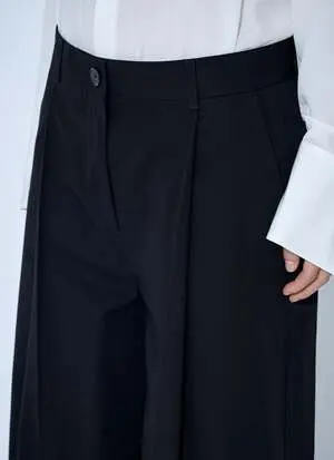 TOTEME Single Pleat Wide Leg Cotton Trousers - Black