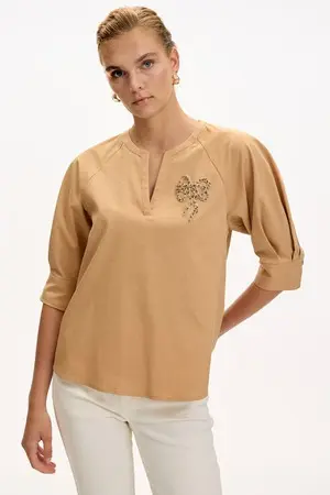 EXQUISE Katharine V-neck Embroidered Blouse - Camel