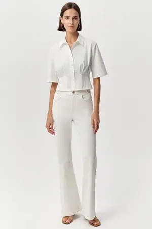 EXQUISE Charm Fitted Pleated Cropped Shirt - Bone