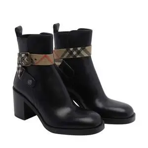 Burberry Huntley Pump Booties
