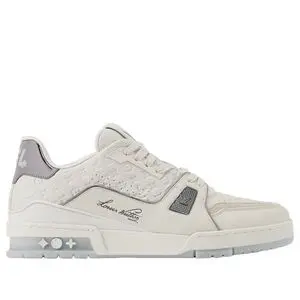 LOUIS VUITTON Trainer Sneaker - Grey