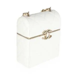 Chanel 22p Quilted Lambskin Box Clutch