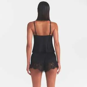 SKIMS Lace Cami Top | Black | | Silk