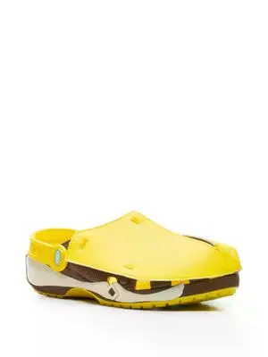 CROCS X Fortnite Peely Classic Clogs