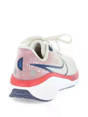 Nike Vomero 17 Running Sneakers