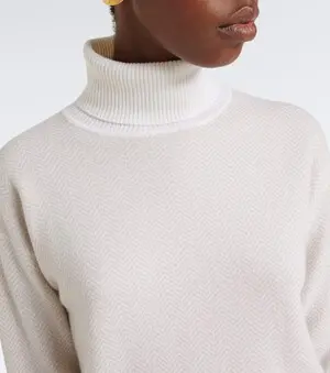 Eleventy 100% Cashmere Turtleneck Sweater