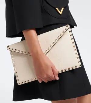Valentino Garavani Rockstud Large Leather Pouch - White