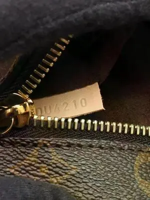 LOUIS VUITTON 2020 Monogram Pochette Metis Satchel - Brown