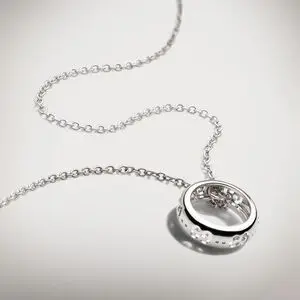 Gucci 18k Gg Pendant Necklace