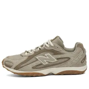 NEW BALANCE 204l Low Top Sneakers