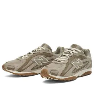 NEW BALANCE 204l Low Top Sneakers