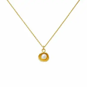 MOTHER NATURE JEWELRY Sea Shell And Pearl Pendant Necklace In Sterling Silver With Plating - Gold
