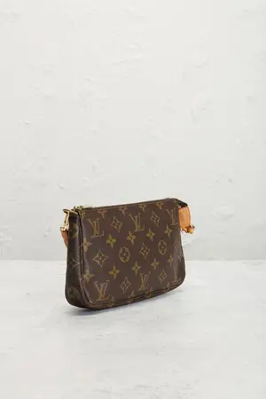 LOUIS VUITTON Monogram Pochette Accessoires Shoulder Bag - Brown