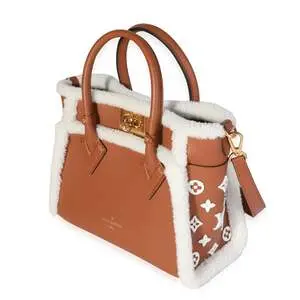 LOUIS VUITTON Caramel Calfskin And Shearling On My Side Pm Bag