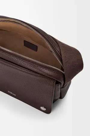 Loewe Pebble Medium Messenger Bag
