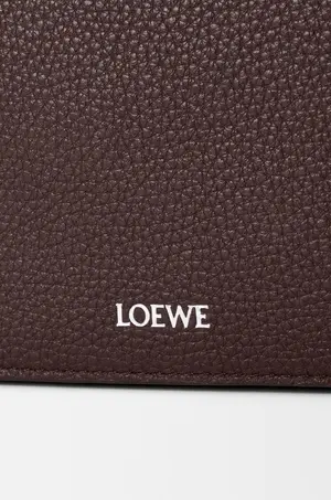 Loewe Pebble Medium Messenger Bag