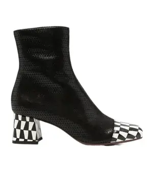 Chie Mihara Square-toe Ankle Boots - Black
